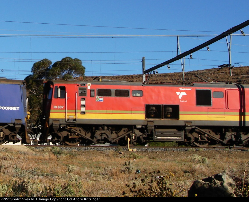 TFR Class 18E 18-697 (Series 2)